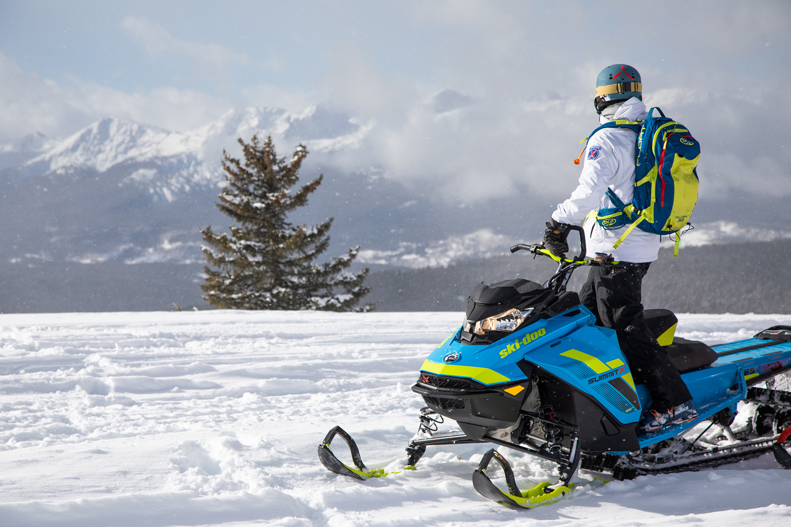 Back Country Snowmobiling-1_Photo Zach Mahone